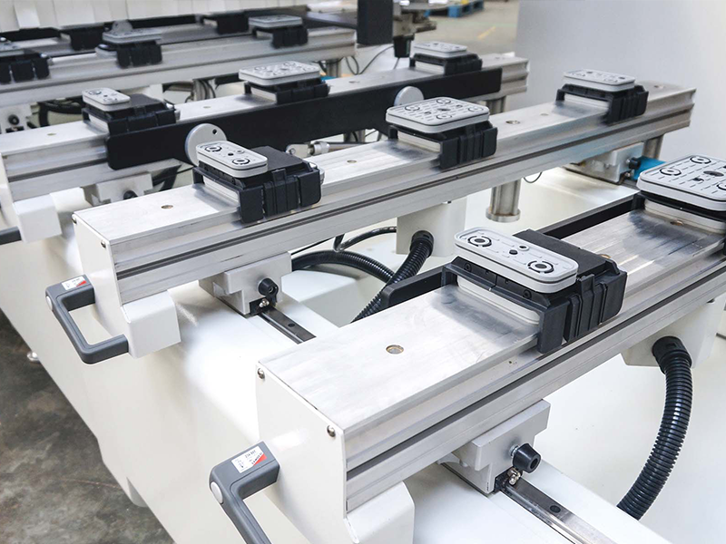 CNC Wood drilling working PTP single arm machine - Pioneers